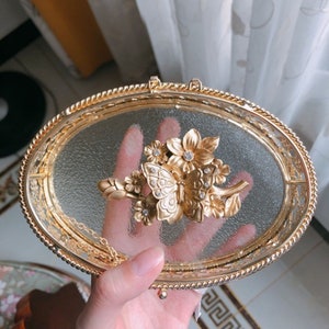 Gold Jewelry Display Box, Luxurious Jewelry Display, Accessories ...