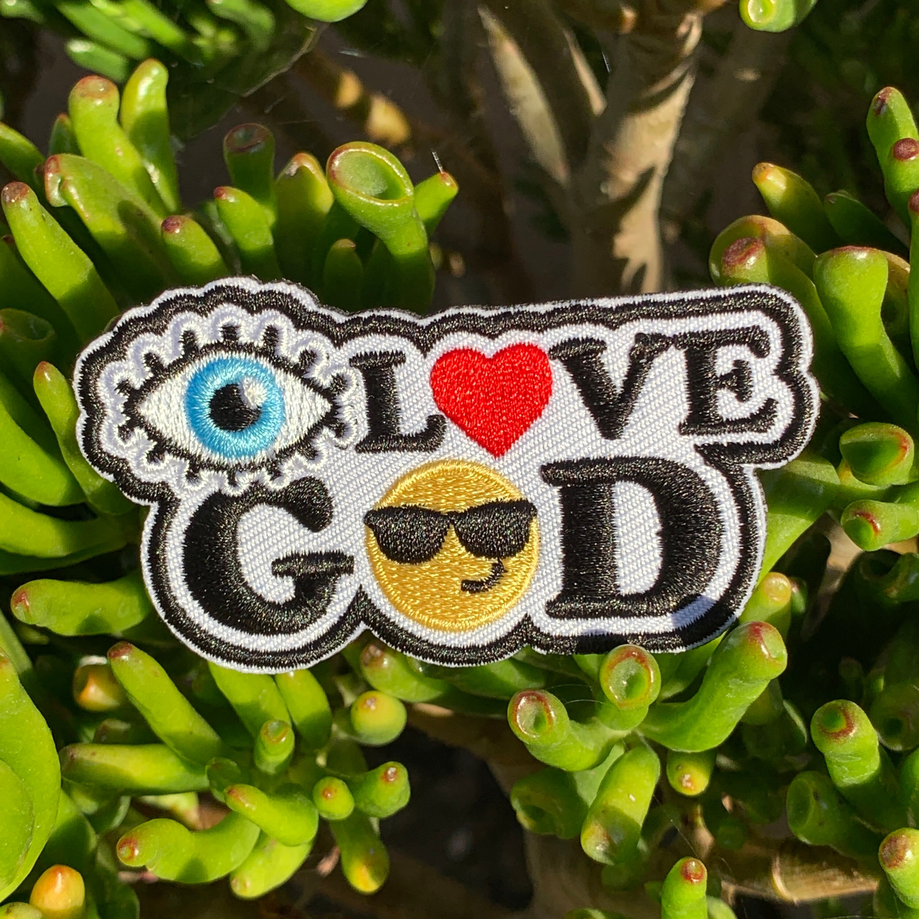 I Love God Iron-On Patch / Size 3x2 1/2 / Emoji - Etsy España
