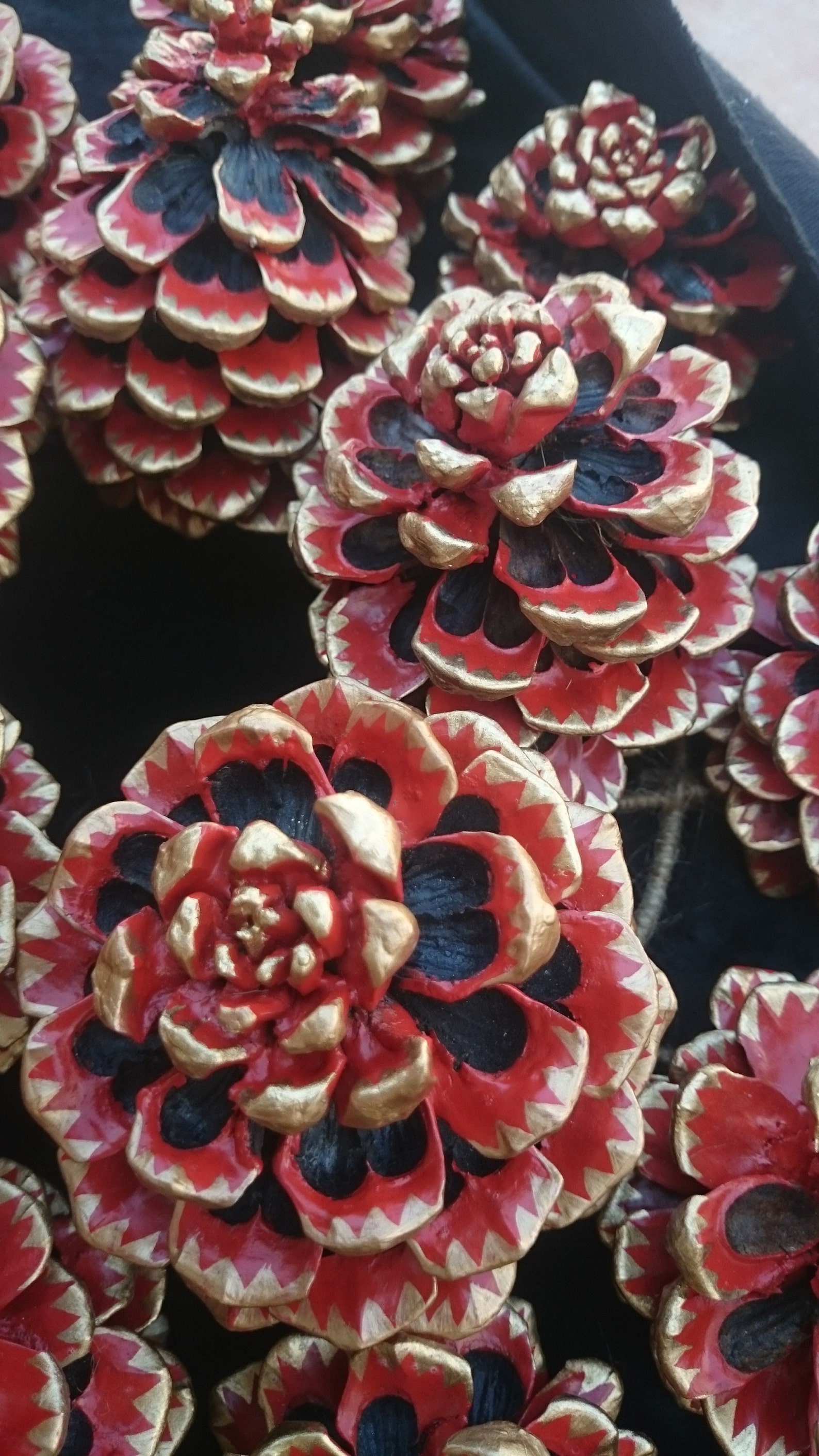 Brush Painted Pine Cones Wreath of 38 Cm Pinus Pinea Pine Cones. Hand Painted Natural Pinus ...