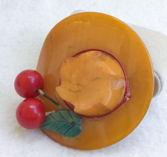 Vintage Bakelite Hat Brooch: Caramel Prystal with Red… - Gem