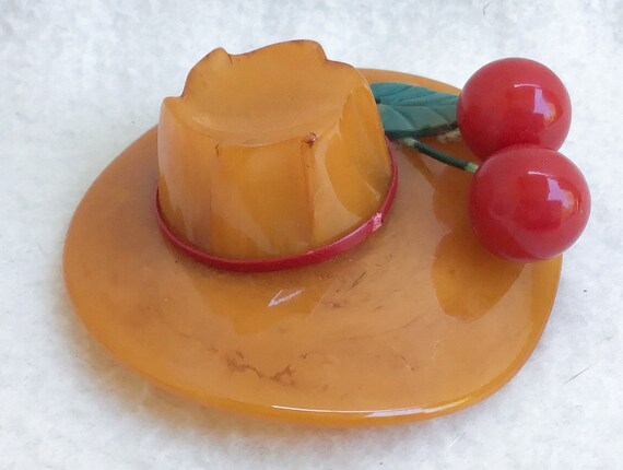 Vintage Bakelite Hat Brooch: Caramel Prystal with Red… - Gem