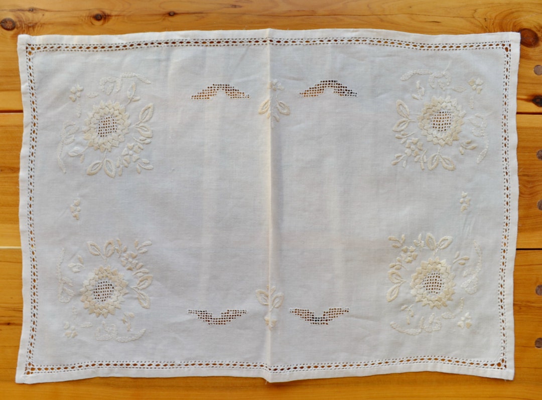 Linen Table Center, Table Overlays Placemat Runner Hand Made Wedding ...