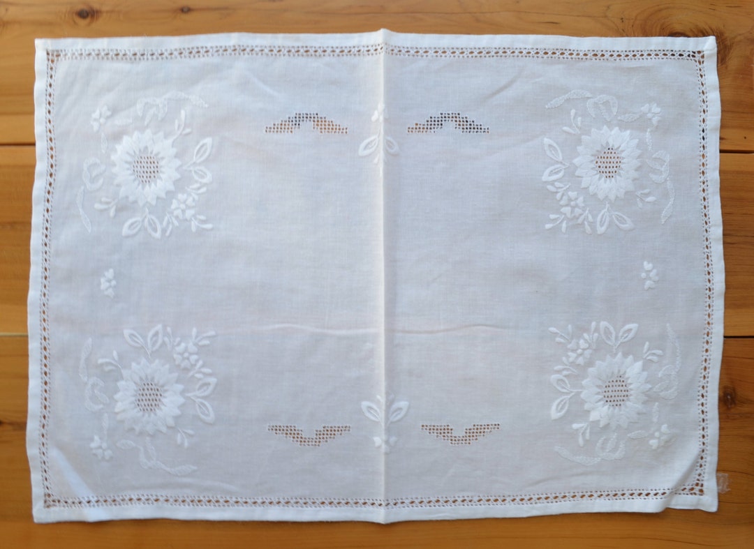 Linen Table Center, Table Overlays Placemat Runner Hand Made Wedding ...