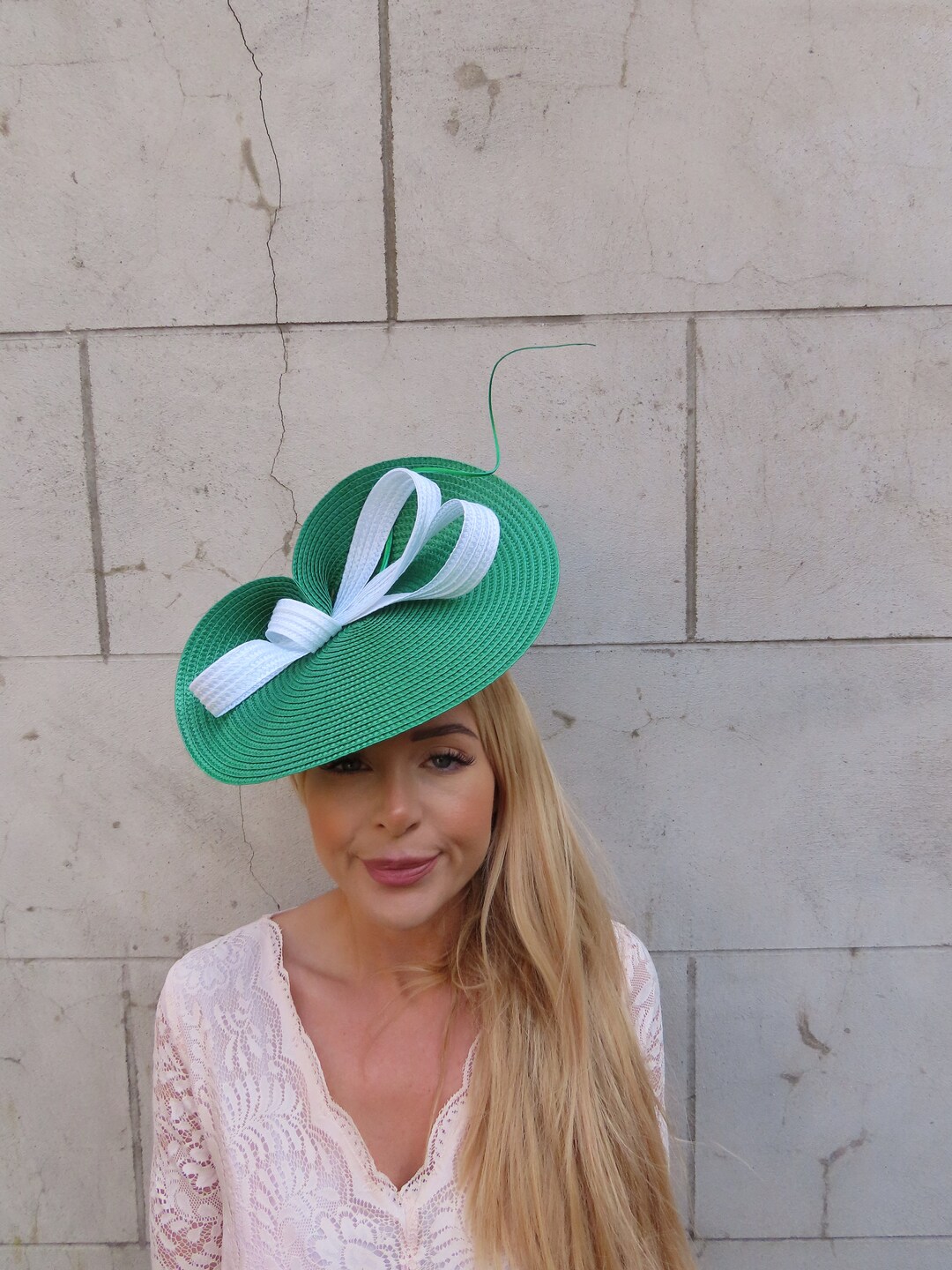 One off Piece Large White & Emerald Green Feather Straw Style Hat ...