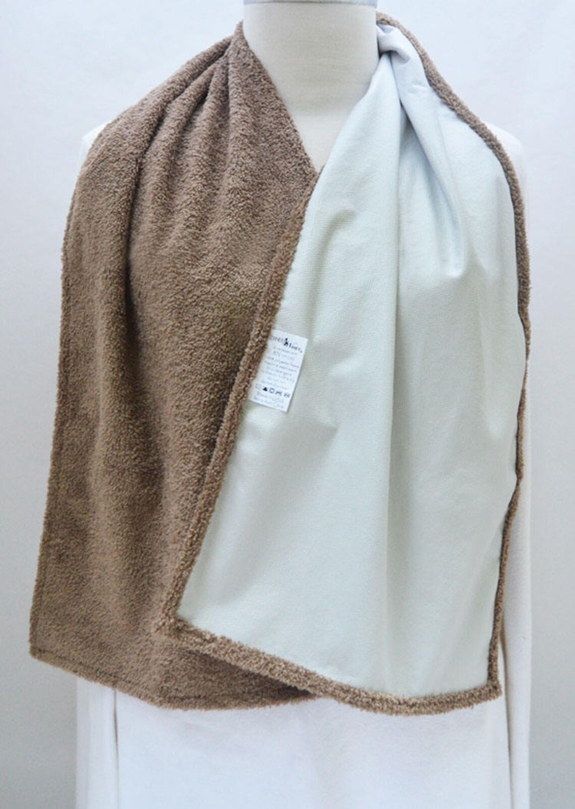 Chic Adult Bib Dining Scarf-absorbent/waterproof CRW-TTW, W ...