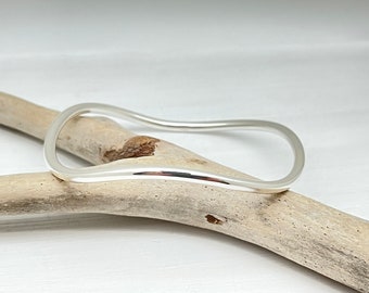 Wavy Bangle | Etsy