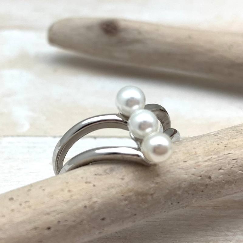 Three Pearls - Etsy