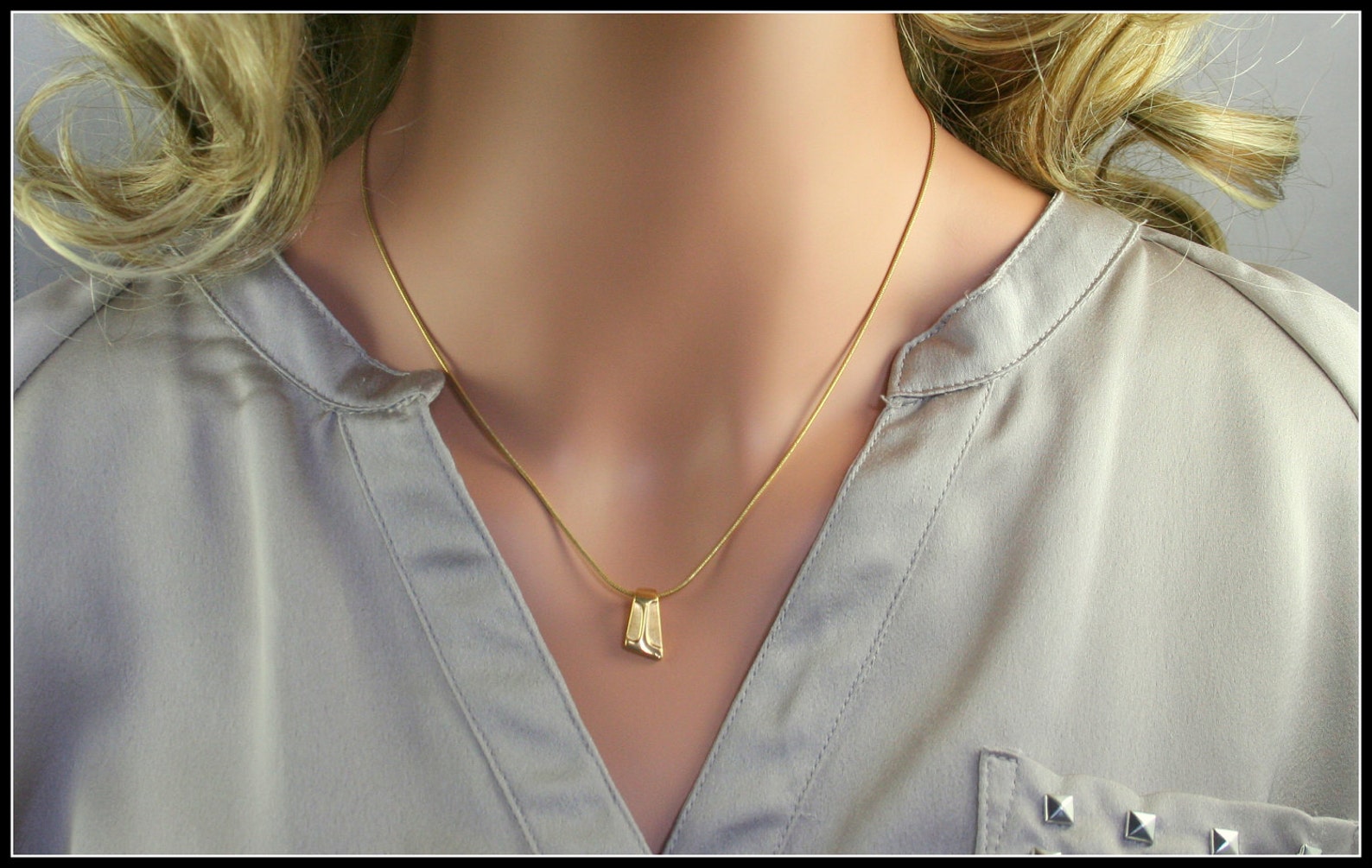 Modern Gold Pendant, Minimaliste Gold Pendant, Contemporary Women ...