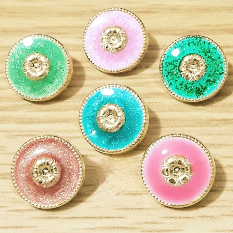 15 Matching Buttons - Etsy