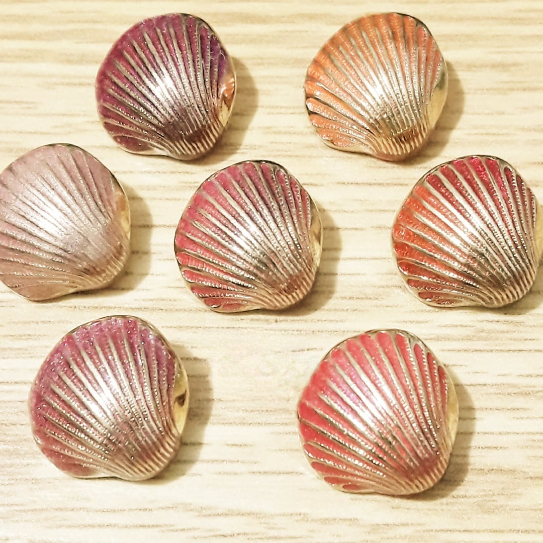 Pack of 6 or 8 Vintage Seashell Shape Buttons-18 Mm COLOUR CHOICE: Red ...