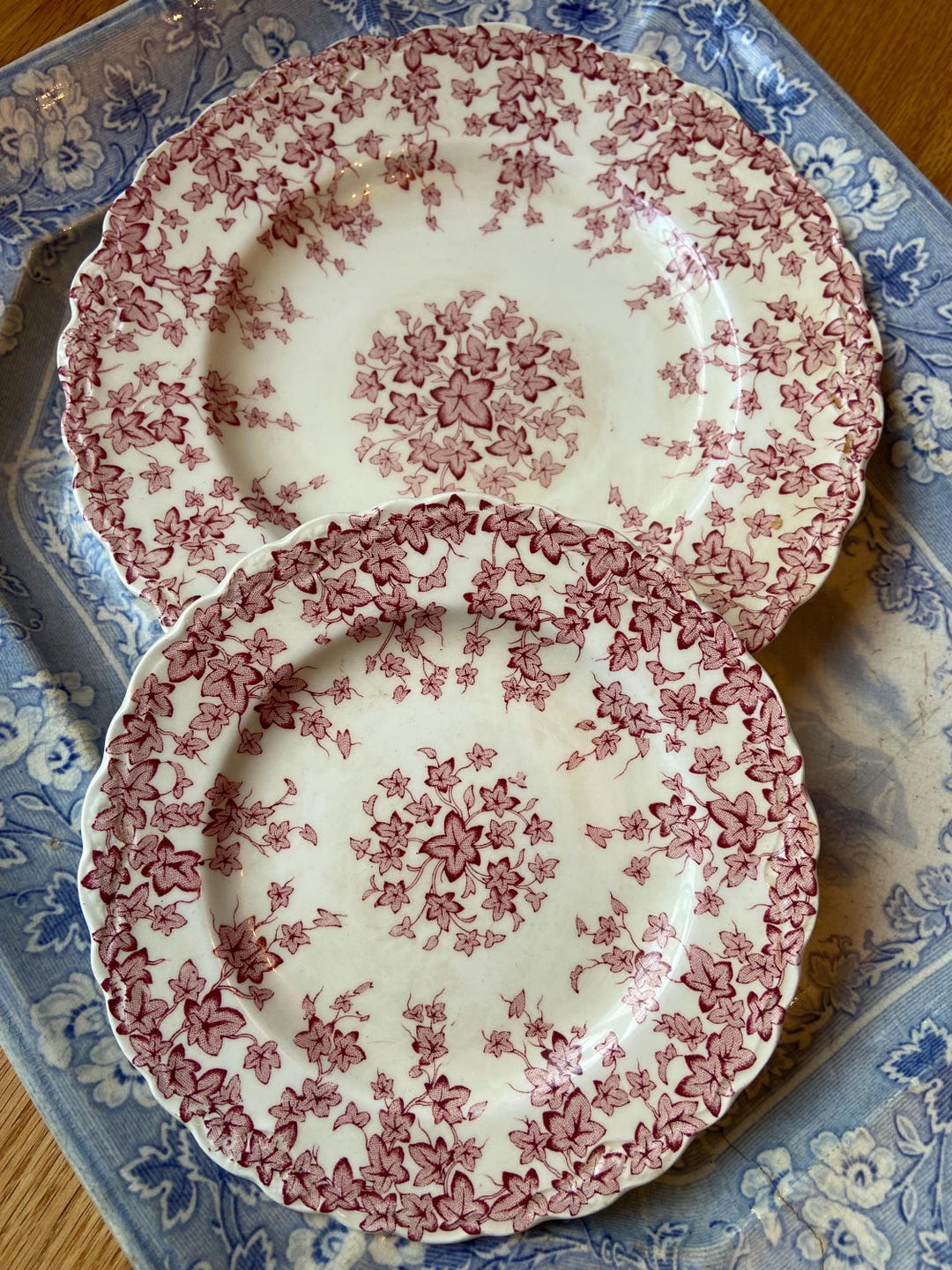 Romantic Red Crown Ducal England Plate Set Adaption of Early English ...