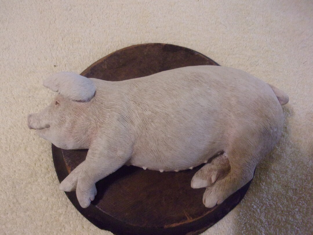 1990 Sandicast Sleeping Mother Pig - Etsy