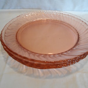 Arcoroc France - Set of 4 Pink Salad Plates - Etsy