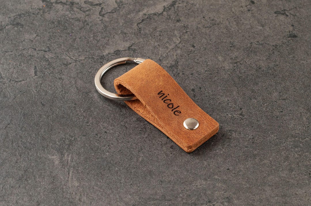 Personalized Leather Key Fob, Engraved Keychain, Minimalist Key Ring - Etsy
