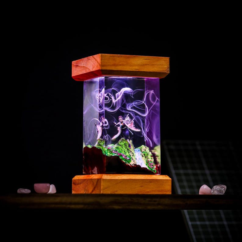 Shinobu Kocho Demon Slayer Resin Lamp, Anime Night Light, Manga LED ...