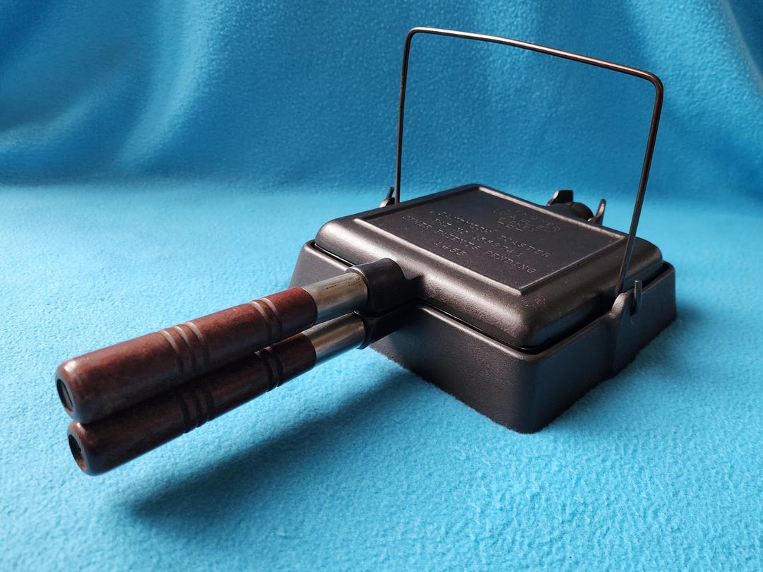 Wagner Ware Cast Iron Sandwich Toaster Maker 1455 Base Wooden Handles ...