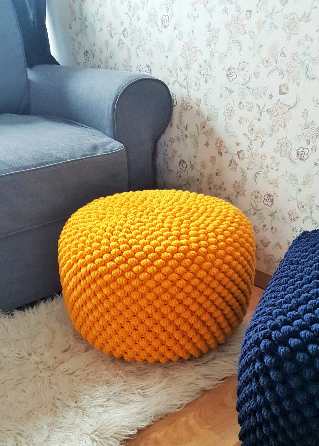 Gehaakte gele ronde poef / grote wollen poef / gebreid vloerkussen ...