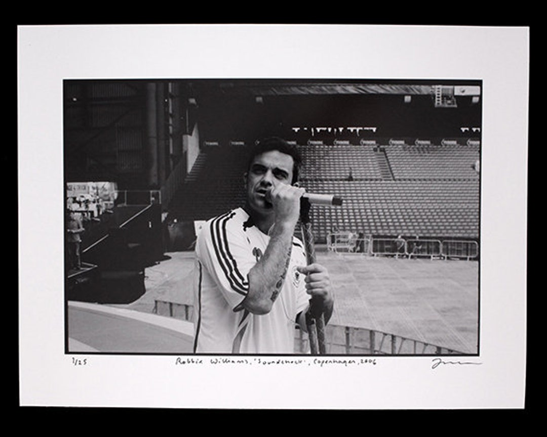 ROBBIE WILLIAMS 'soundcheck' Copenhagen 2006, Limited Edition Print ...
