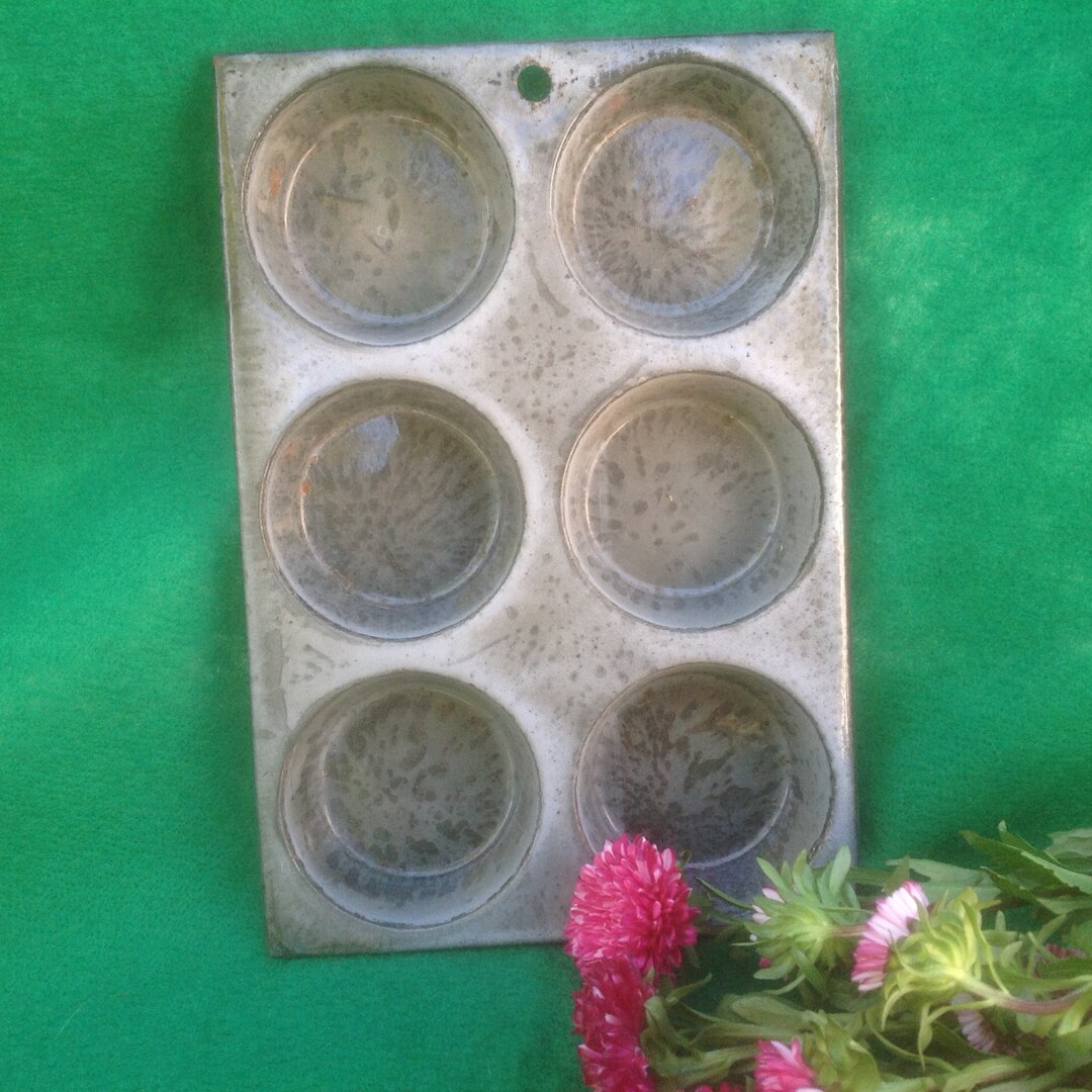 Gray Graniteware Enamel Muffin Pan Six Cups Vintage Etsy Gray Graniteware Enamel Muffin Pan Six Cups Vintage Etsy