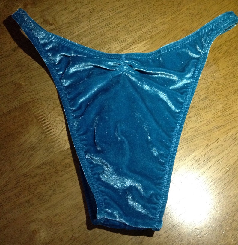 Men's *PRO CUT* Bodybuilding Posing Suit Trunks in Velvet Fabric - Etsy