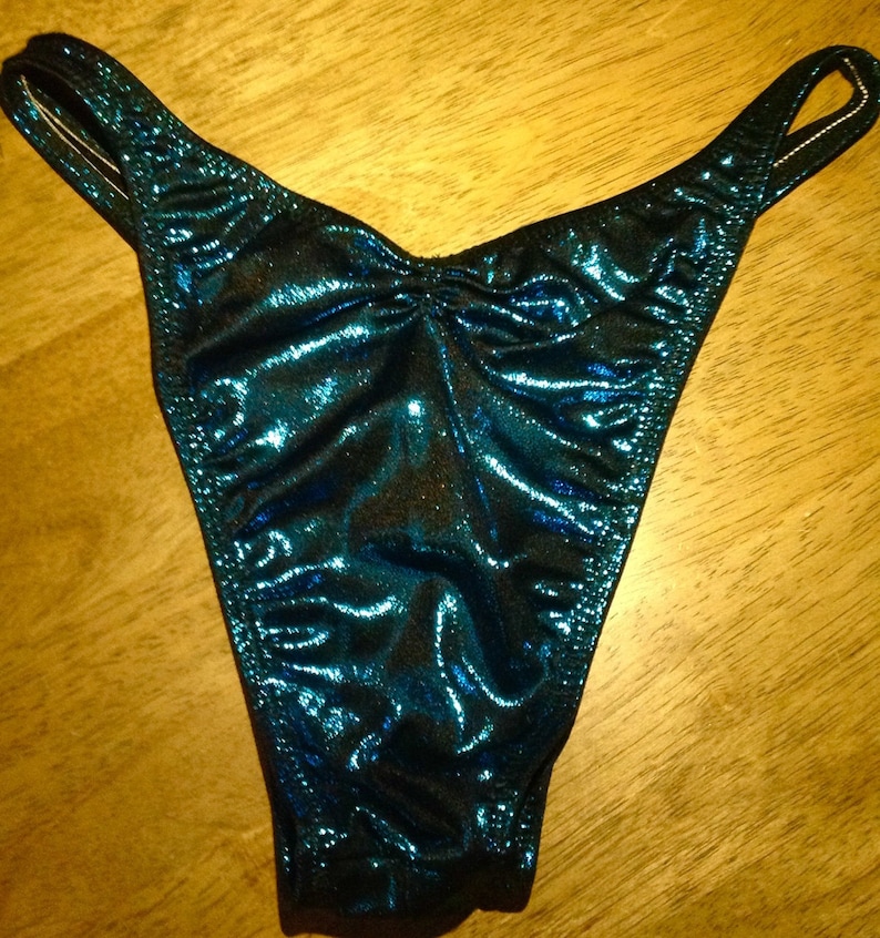 Mens *PRO CUT* Bodybuilding Posing Suit Trunks in Foil Fabric - Etsy Canada