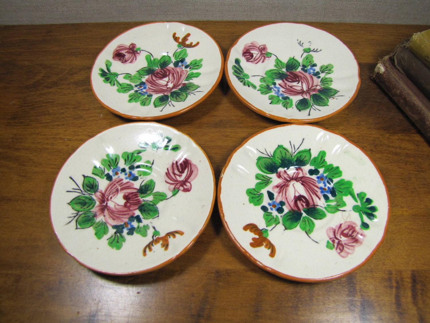 Collectible Plates Set of 4 Mid century country hand painted metal 7 1/ ...