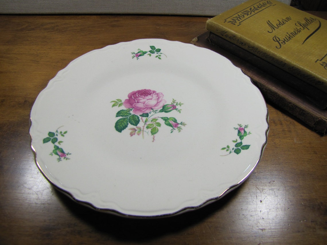 Vintage Plate Pink Rose and Rosebuds Scalloped Rim Gold - Etsy