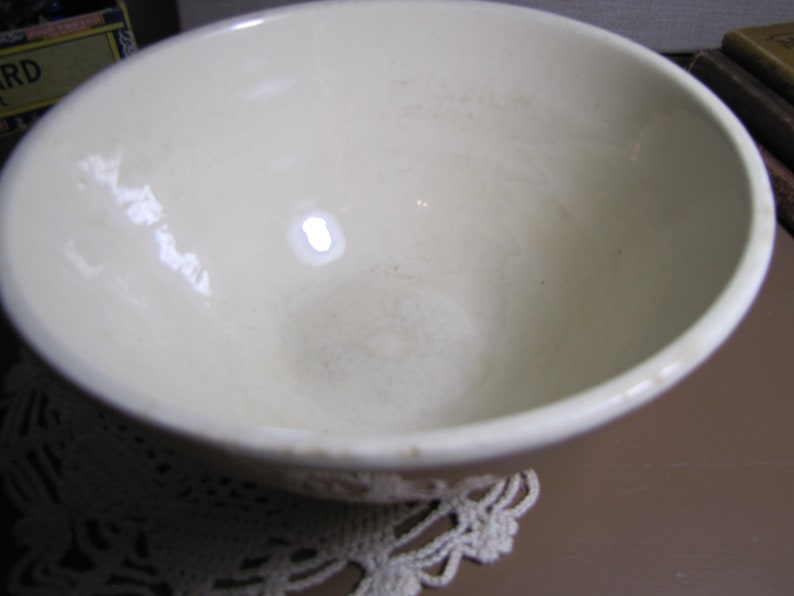 USA Cream Colored Mixing Bowl - Graduated Horizontal Banded Sides ...