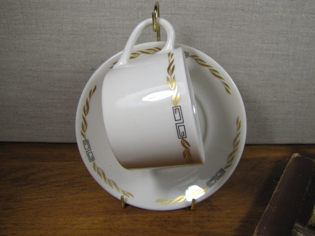 Syracuse - Teacup and Saucer Set - Short, Straight Sided Teacup - Gold ...