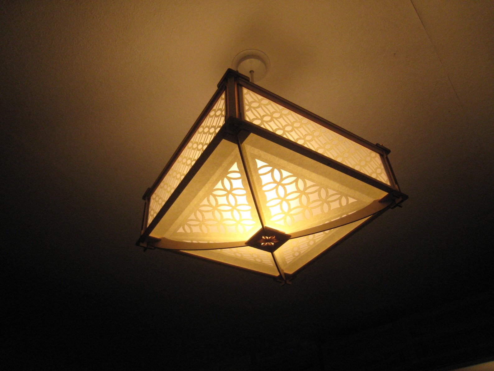 Japanese Style Lampshade. Light-wood Frame Circle Pattern - Etsy UK