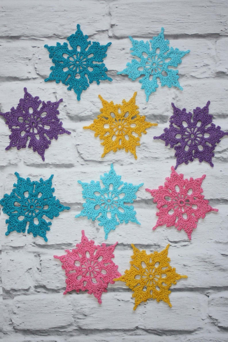 Crochet Snowflakes Appliques Set of 6 Winter Decorations | Etsy