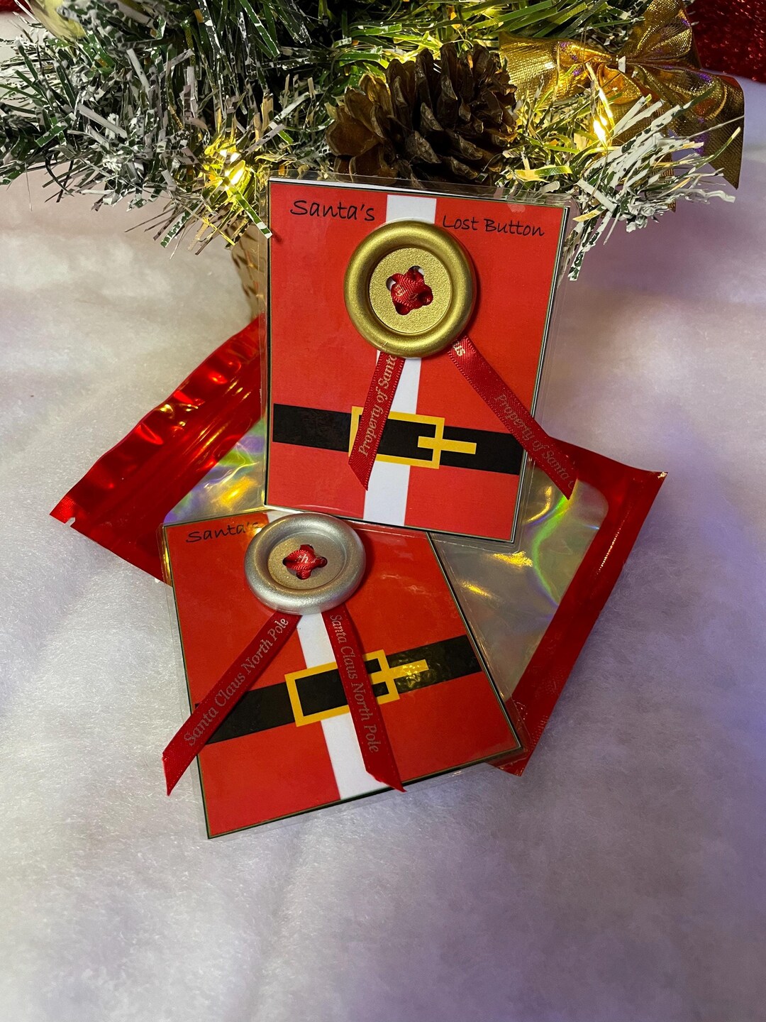 Santa's Lost Button Gold or Silver Christmas Day Gift Magical Leave by ...
