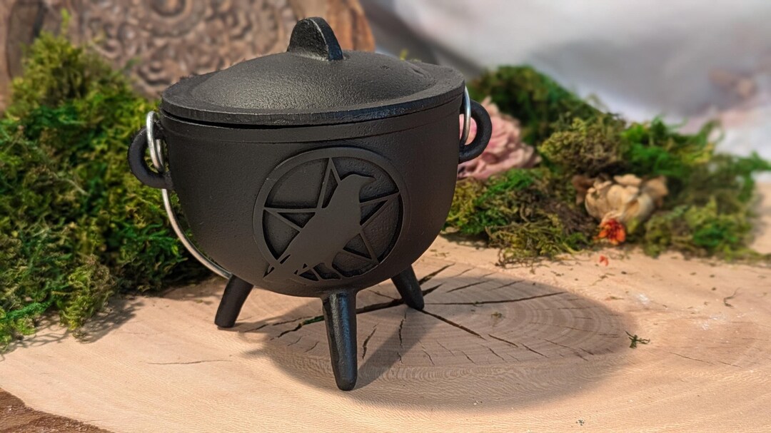 Raven Pentacle Cast Iron Cauldron Black Large 5 Potbelly Lid Handle ...