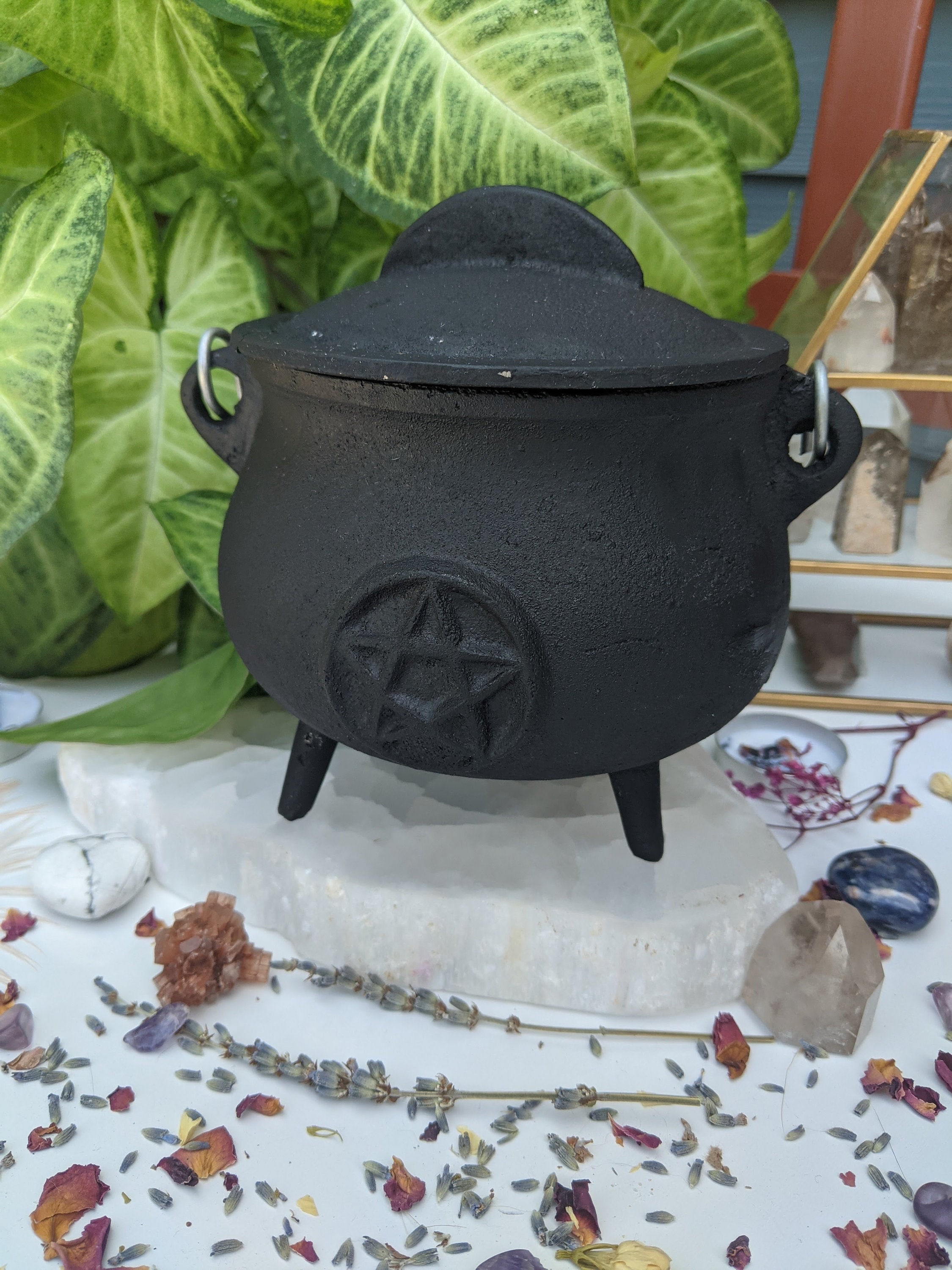 Large Cauldron for sale | Only 4 left at -60%