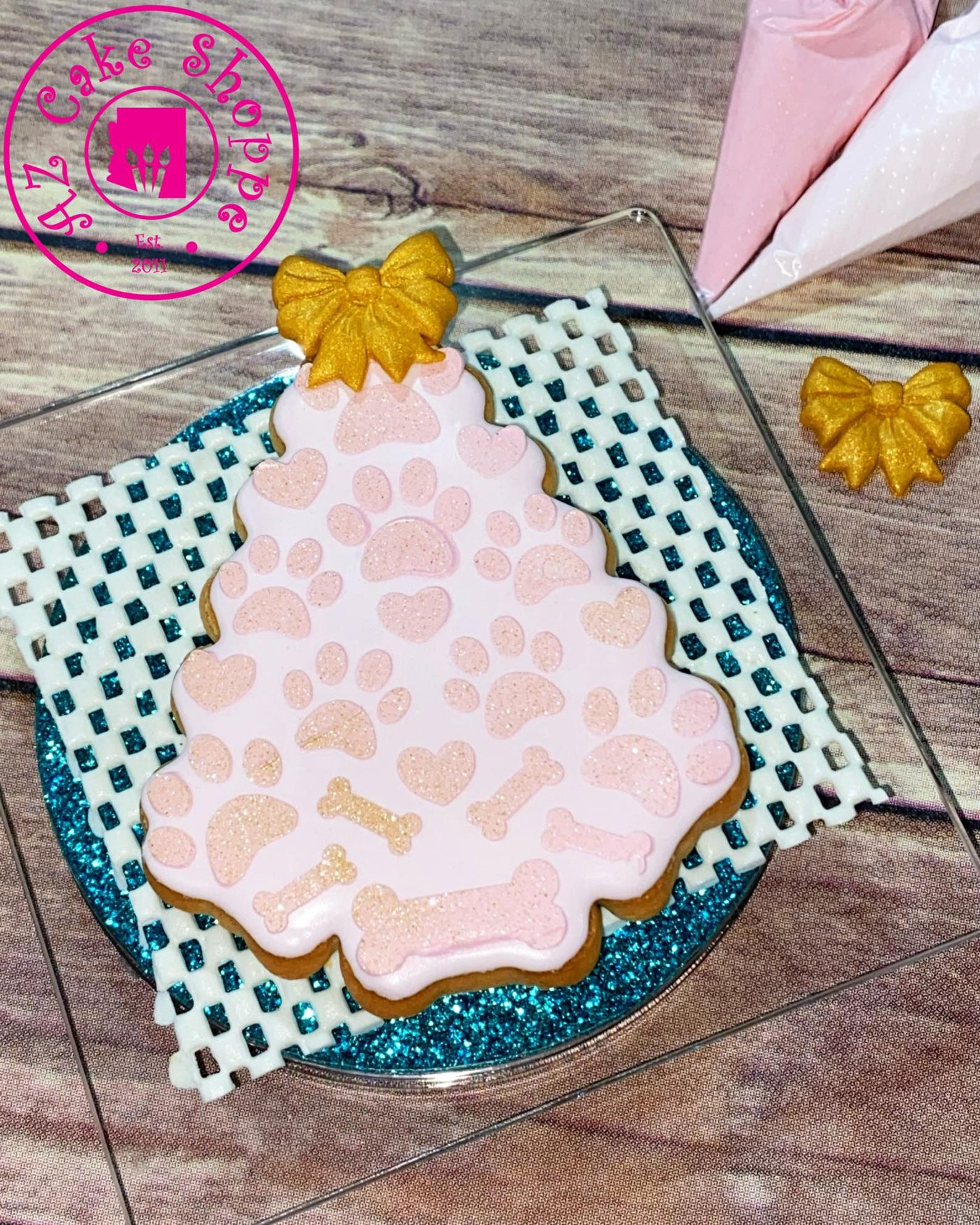 Santa Paws Dog Paw Christmas Tree Cookie Cutter and Stencil - Etsy