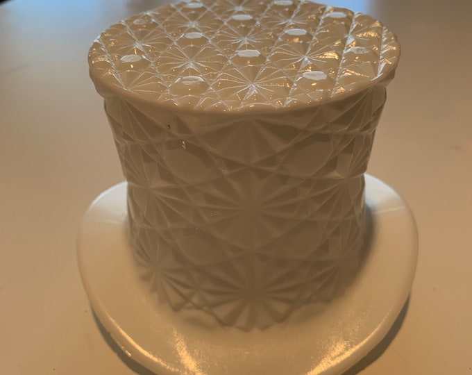 Vintage Fenton Glass Top Hat in White Milk Glass With Daisies & Buttons ...