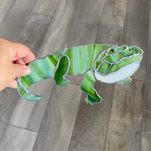 Handcrafted Stained Glass Alligator Suncatcher in Congo Green, Florida ...