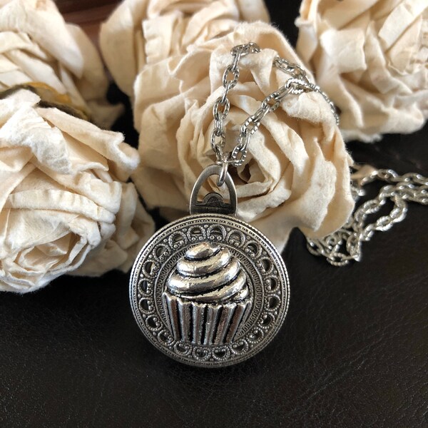 Cupcake Necklace - Etsy