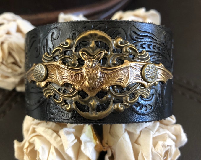 Bat Bracelet Leather Cuff, Bat Gift, Bat Jewelry, Gothic Gift ...