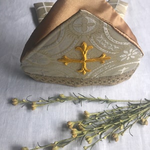 Bishop Vestments Including Cope and Mitre, Bishop Costume, Pontifical ...