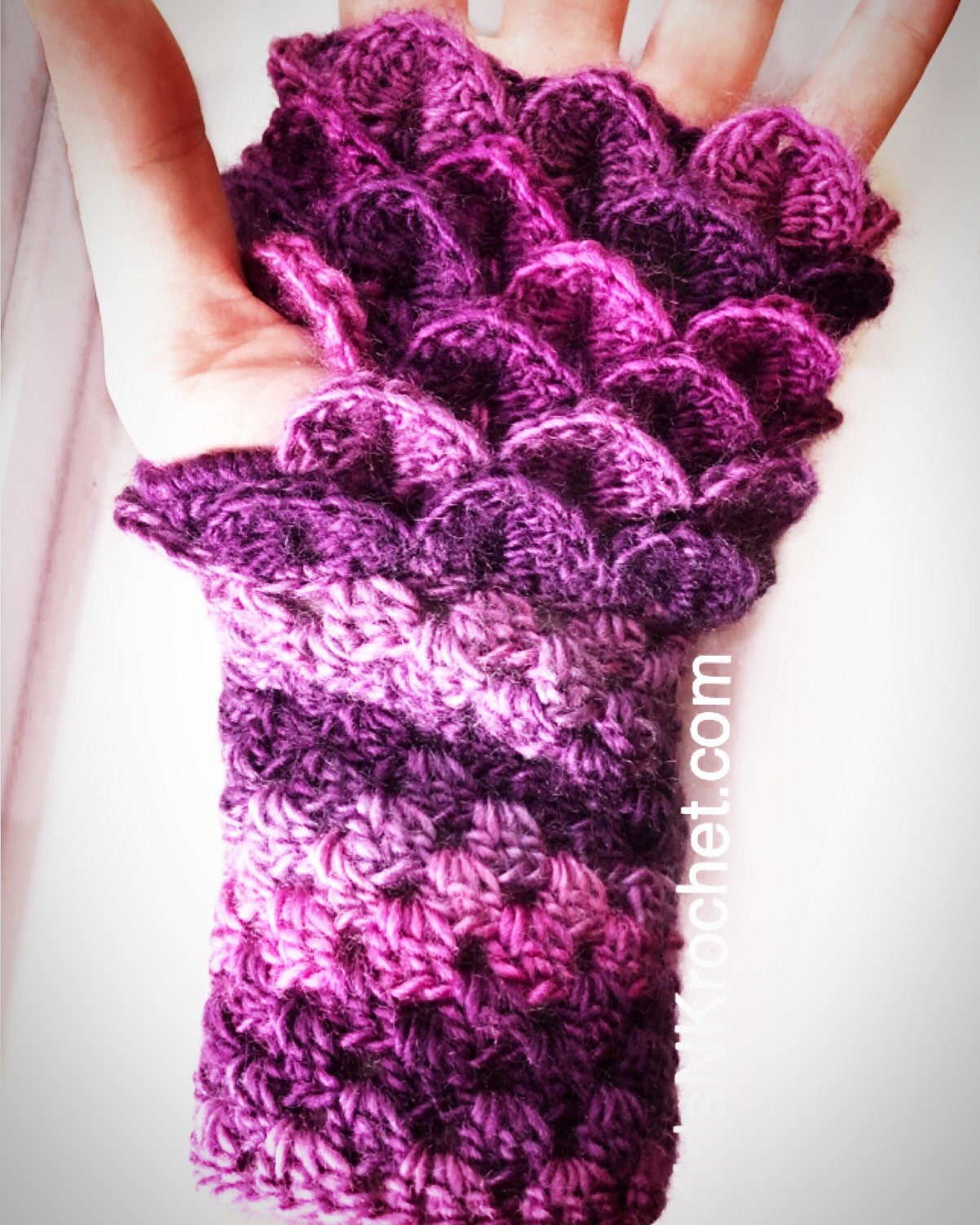 Dragon Scale Mermaid Fingerless Gloves – Women’s Size – Handcrafted ...