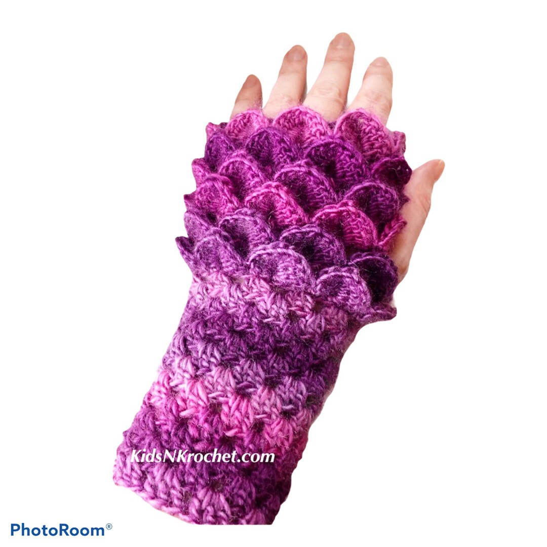 Dragon Scale Mermaid Fingerless Gloves – Women’s Size – Handcrafted ...