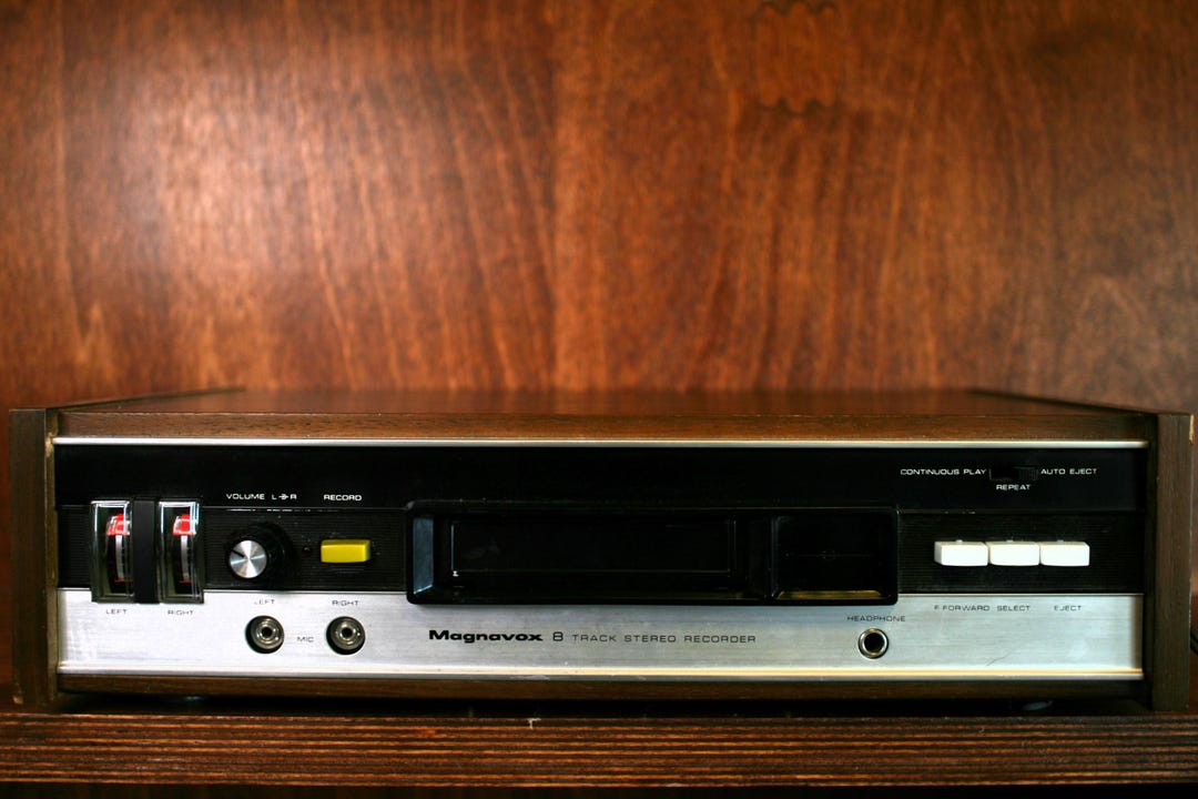 Magnavox Model 1K8870 Wood (walnut) 8-track Stereo Recorder in Overall ...