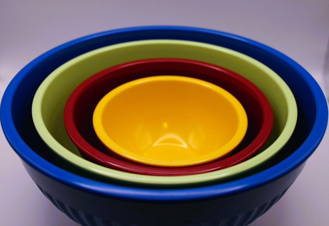 OGG Nesting Bowl Set of 4 - VIBRANT RETRO Colors of Blue, Green, Red ...