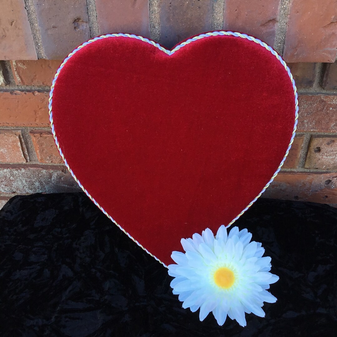 One Pretty Red Velvet Valentine Candy Heart Box Memorabilia Photo Props ...