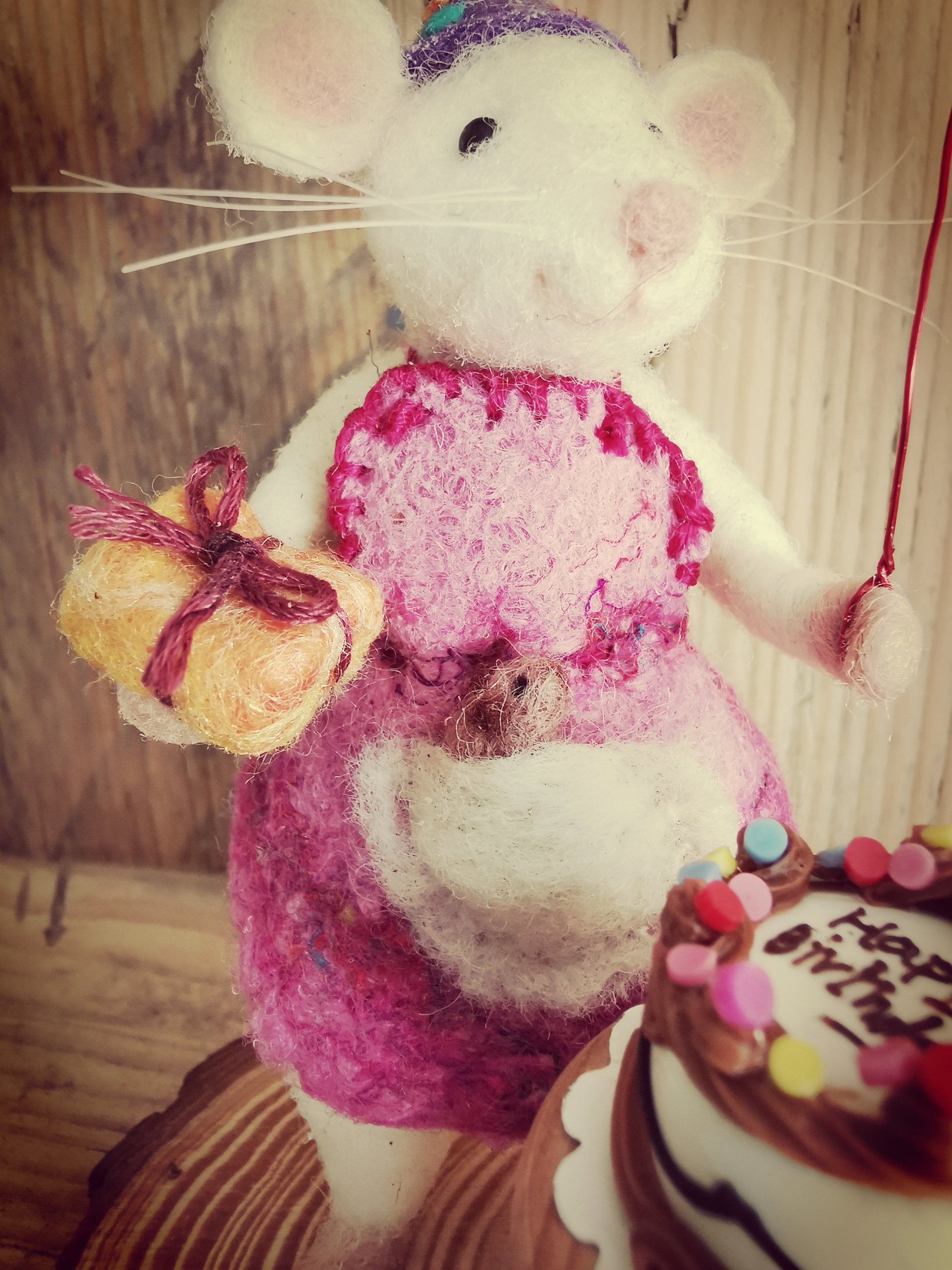 Needle Felted Birthday Mouse Decoration: Cake, Present & Balloon - Etsy