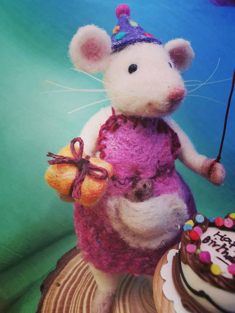 Needle Felted Birthday Mouse Decoration: Cake, Present & Balloon - Etsy