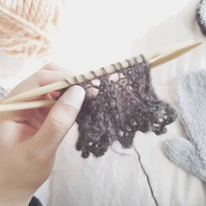 Apricity Lace Mittens | 1 Pair of Women's Hand-knitted Mittens, Knit ...