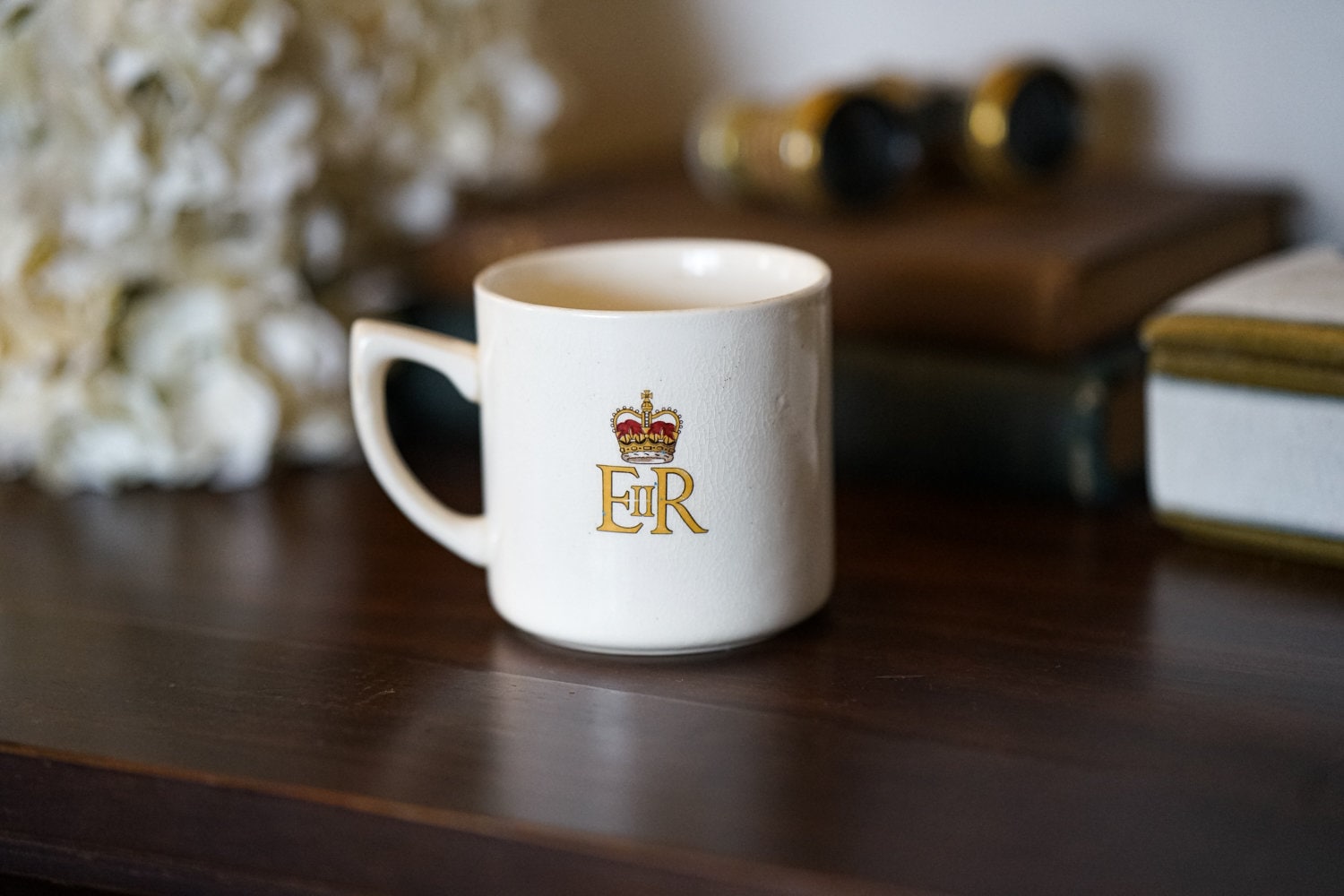 Vintage Queen Elizabeth II Commemorative Coronation Mug With Young ...