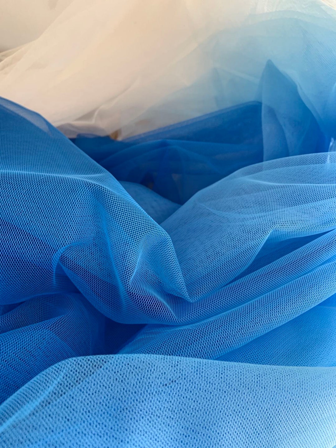 Blue to White Ombre Color Tulle Fabric, Gradient Changing Color Tulle ...